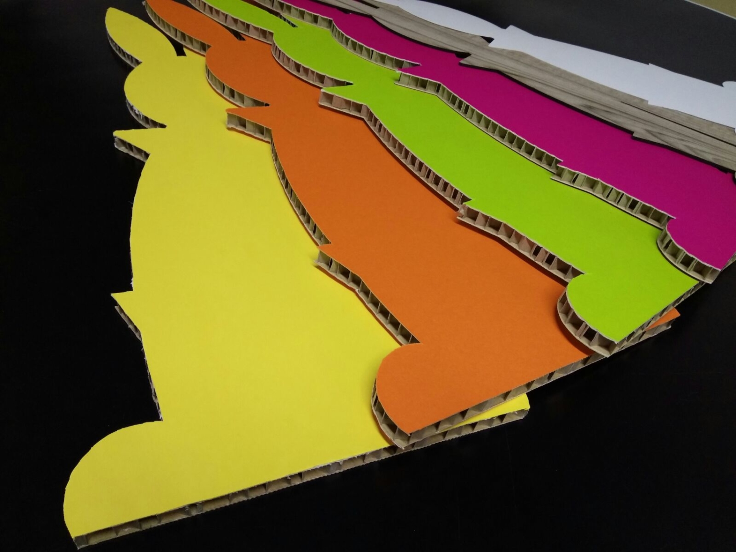 Especialistas en troquelado digital o corte digital - Troqueles Rubio